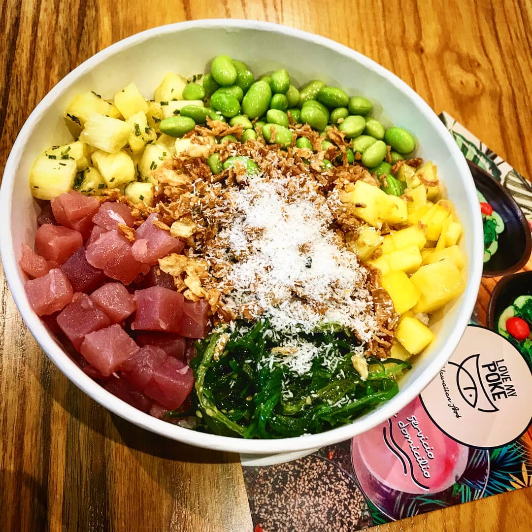 Ven a disfrutar del primer " POKE BAR " de Ibiza ... diseña tus pokes ...